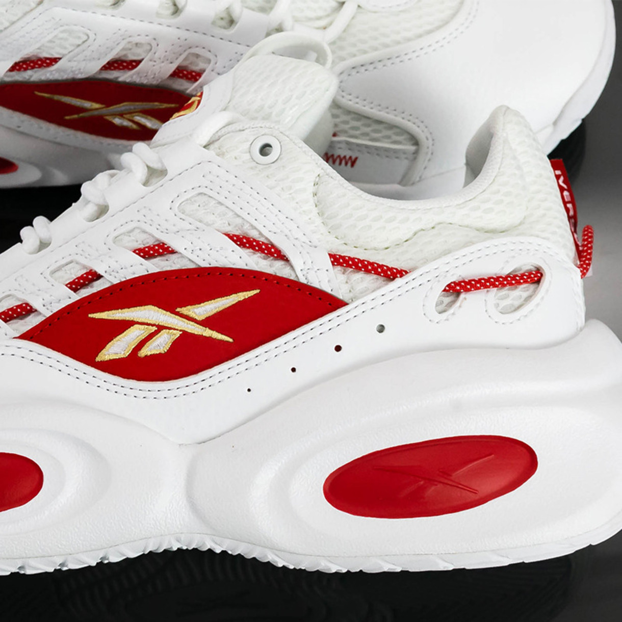 Reebok Solution Mid Iversion Shoes