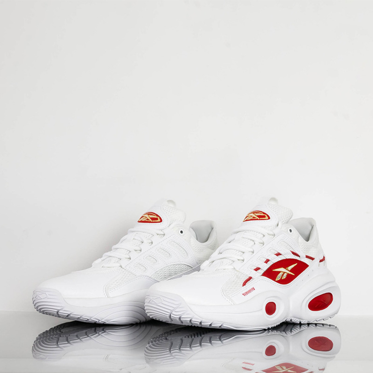 Reebok Solution Mid Iversion Shoes